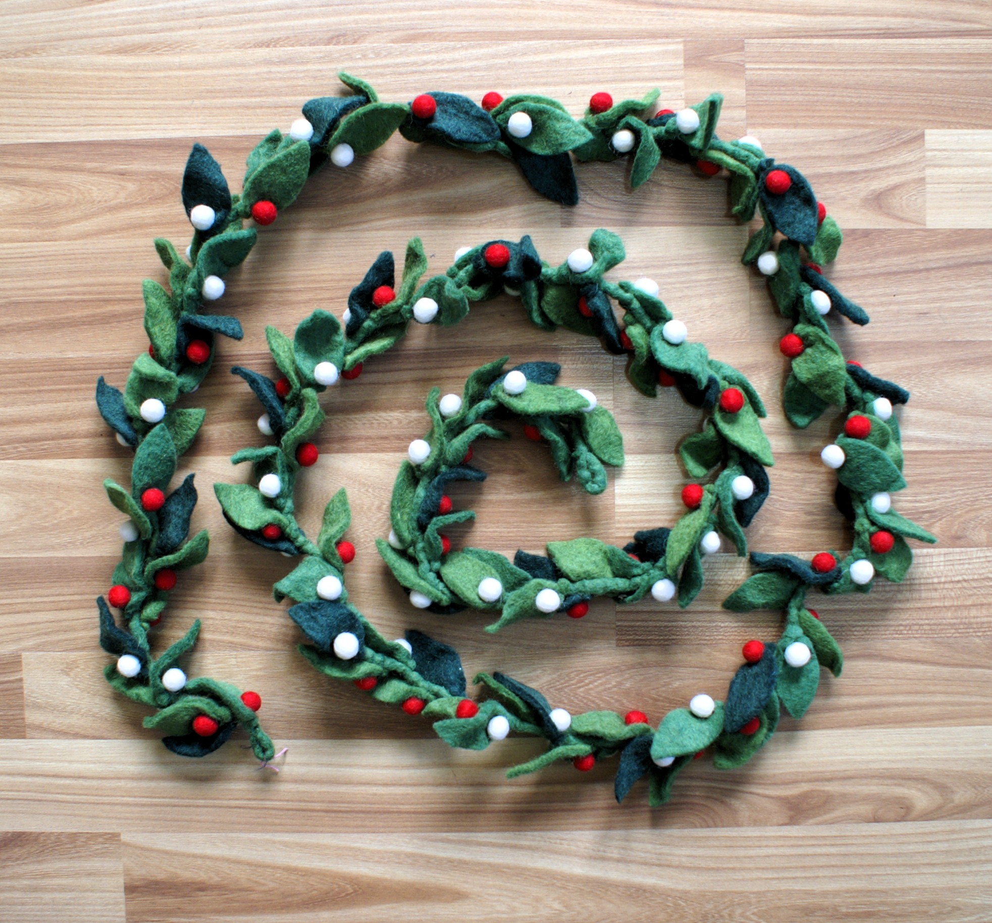 Garlands – The Shalom Handicrafts